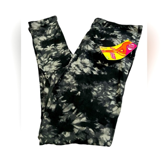 shosho | Pants & Jumpsuits | Shosho Soft Black And White Tie Dye ...